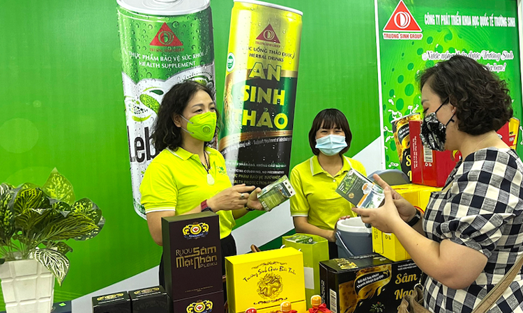 Hanoi OCOP program engages consumers via live streaming