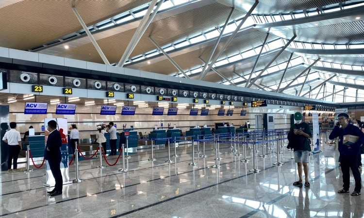 Phu Bai Int'l Airport pilots biometric passenger identification system
