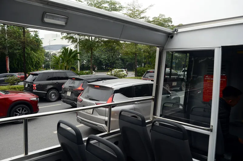 Hanoi sightseeing by open-top minibus