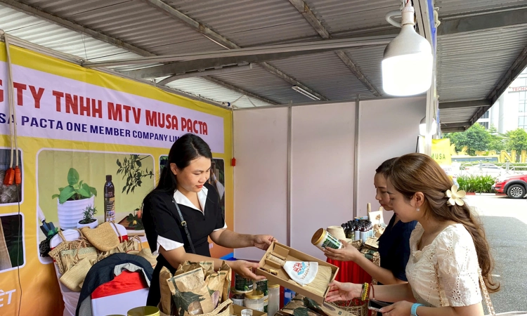 Hanoi launches campaign for green and sustainable consumption