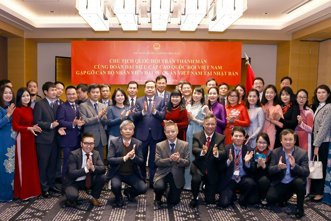 Vietnamese leader pledges to create favorable conditions for diplomatic ...