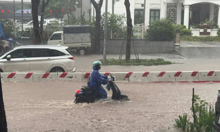 Hanoi runs pumping stations at full capacity to ease flooding after ...