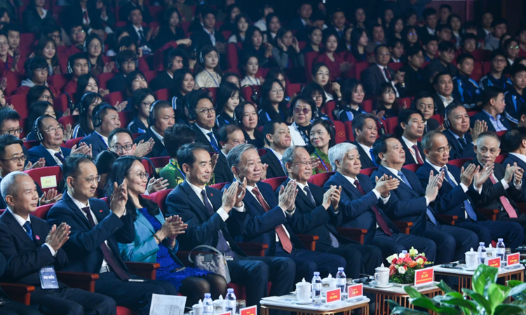 Young generations shape future of Vietnam-China ties: Party Chief To Lam